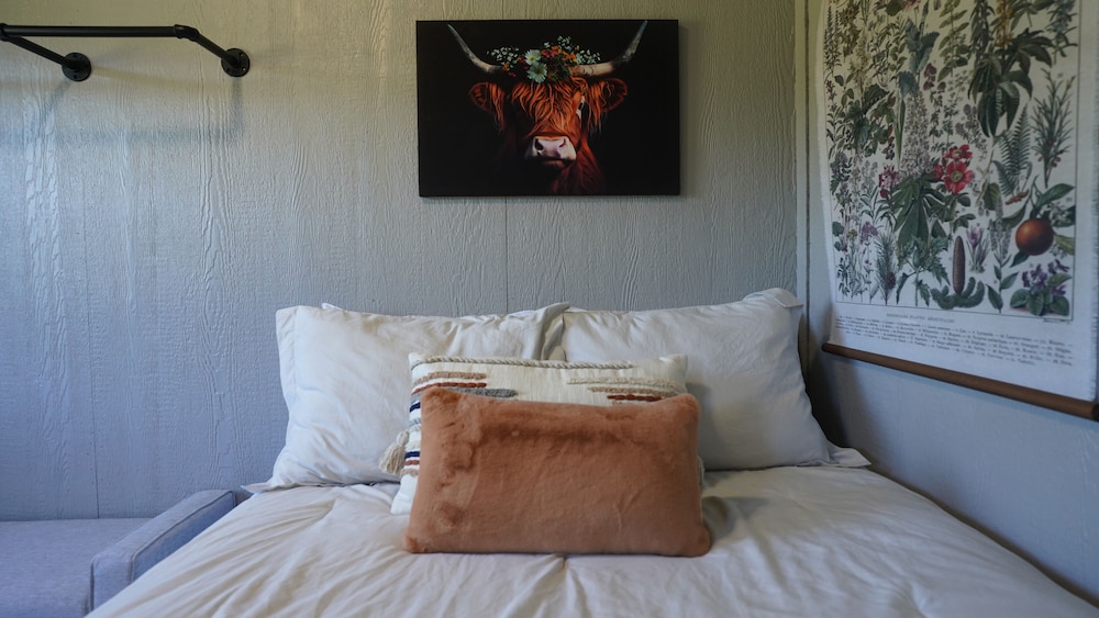 Granite Mountain Cabins - Latimer County | Vrbo