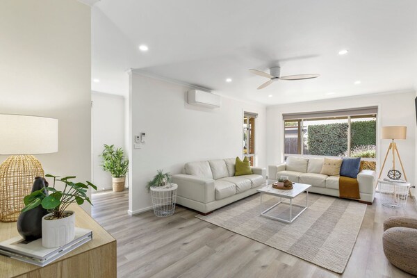 2 Bedroom - Walk To Beach - Pet Friendly - Geelong