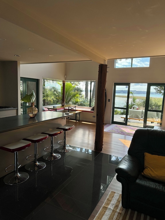 Waterfront Loft With City View - Riverhead