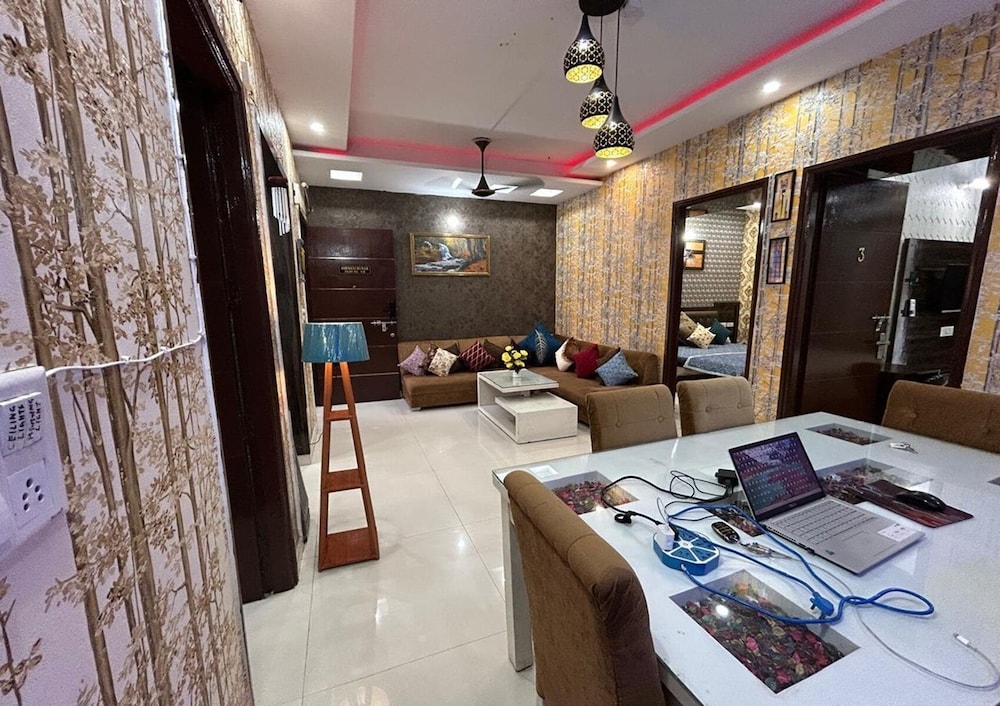 Entire 3bhk Luxury Flat In Zirakpur-panchkula-chandigarh-mohali, Punjab, India - Panchkula