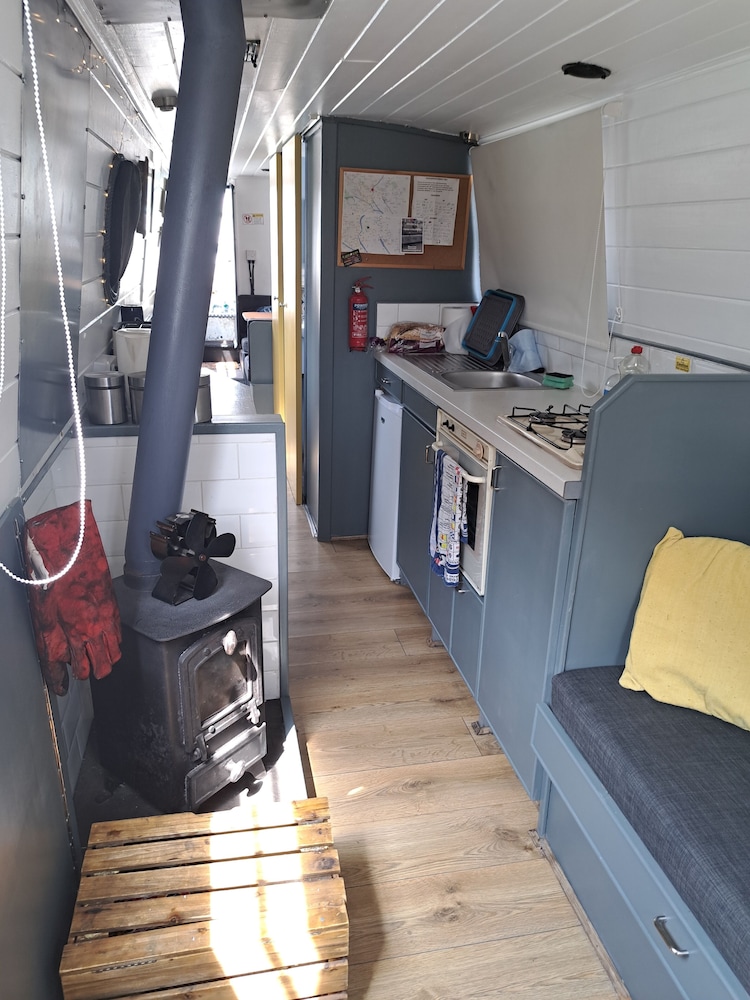 Unique Narrowboat Experience In Town Centre Chelmsford Essex Create Memories - Chelmsford
