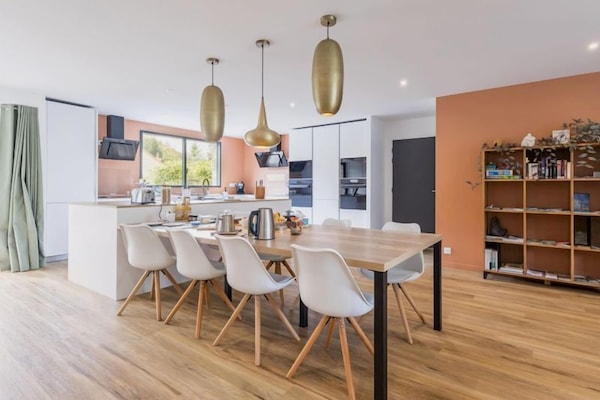 Quarto casal conforto | Cozinha privada | Geladeira grande, micro-ondas, fogão, cooktop