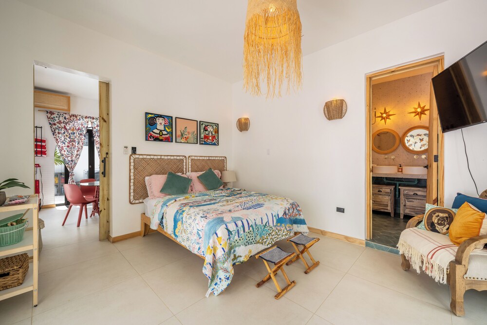 Lux 6-bed Villa With Wifi, Generator And Ac In Enchanting San Juan, Puerto Rico - San Juan