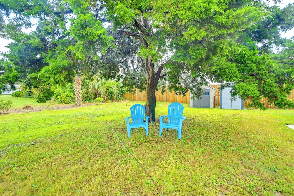 Walk To Ocean: Pearl Cottage In Atlantic Beach - North Myrtle Beach, SC