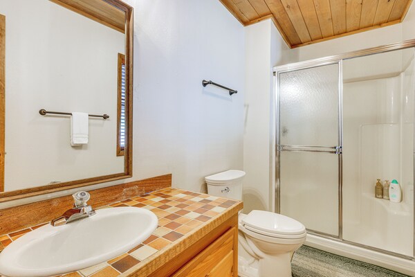 4 Mi To Angel Fire Resort: Retreat W/ Hot Tub - Angel Fire, NM