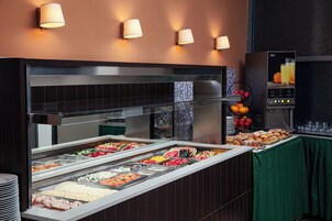 Pequeno-almoço tipo buffet diário incluído 