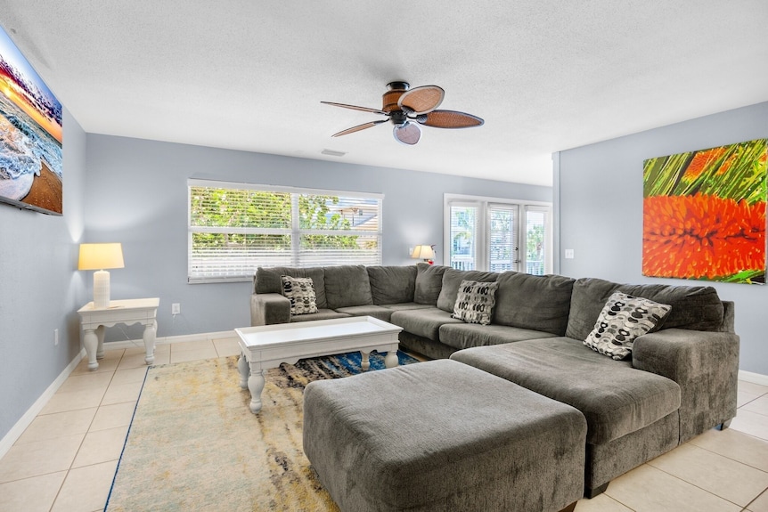 Beachside Duplex W/ Pool And Private Suite - Anna Maria Island, FL