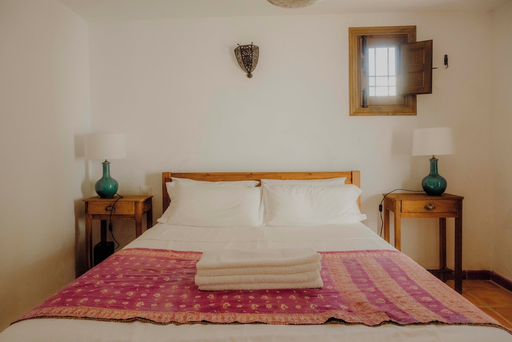 A Picturesque Andalucian Farmhouse - Iznájar