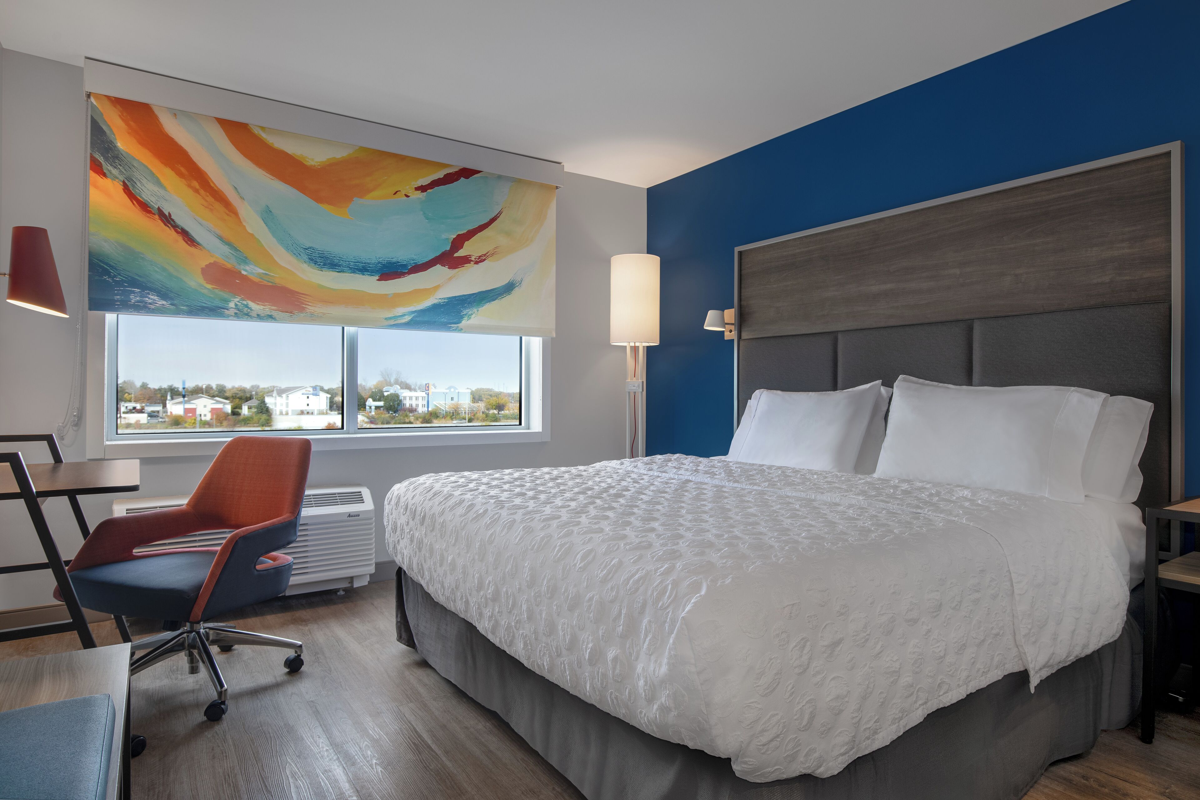 Secretária, secretária adequada para computadores portáteis 