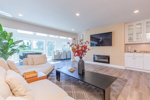 Casa | 5 quartos, internet de alta velocidade 