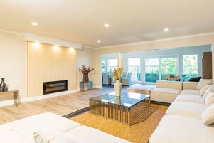 Casa | 5 quartos, acesso à internet de alta velocidade