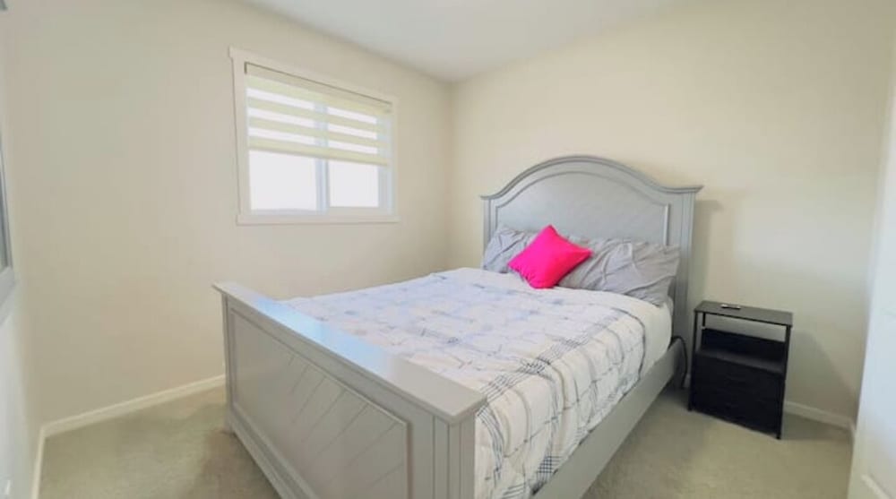 Calgary Airport Getaway Spacious 3br Full Home - Calgary