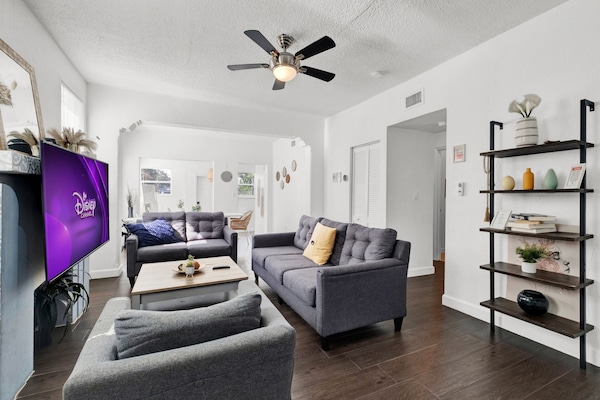 Dos Casitas Design District 1 - 3 Bedroom House Just North Of Design District - Miami