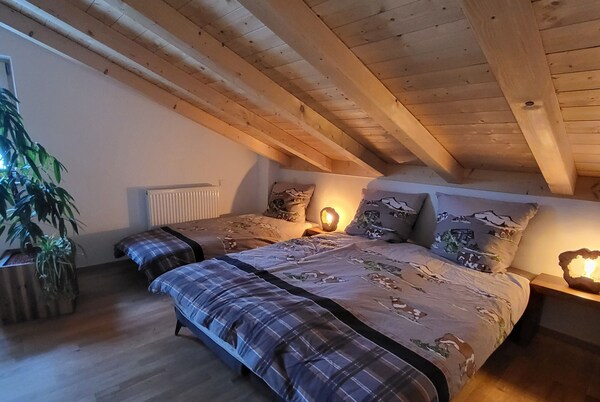 Double Room-classic-private Bathroom-countryside View-klatschmohnzimmer - Bavaria