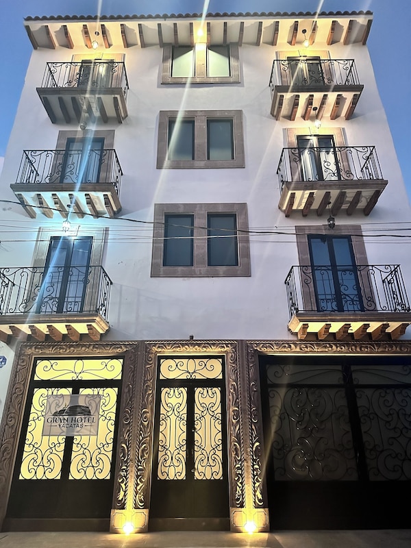 Gran Hotel Yacatas - Tzintzuntzan