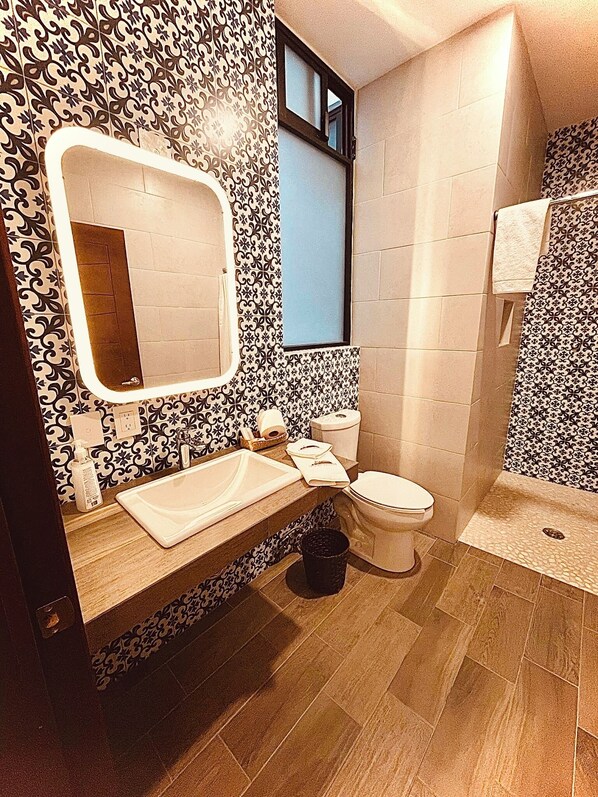 Quarto Duplo Comfort | Casa de banho | Toalhas fornecidas