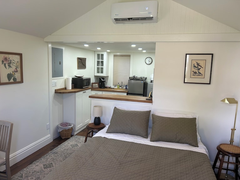 The Alton House - Come Experience Tiny House Living In Beautiful Pepin! - Wisconsin