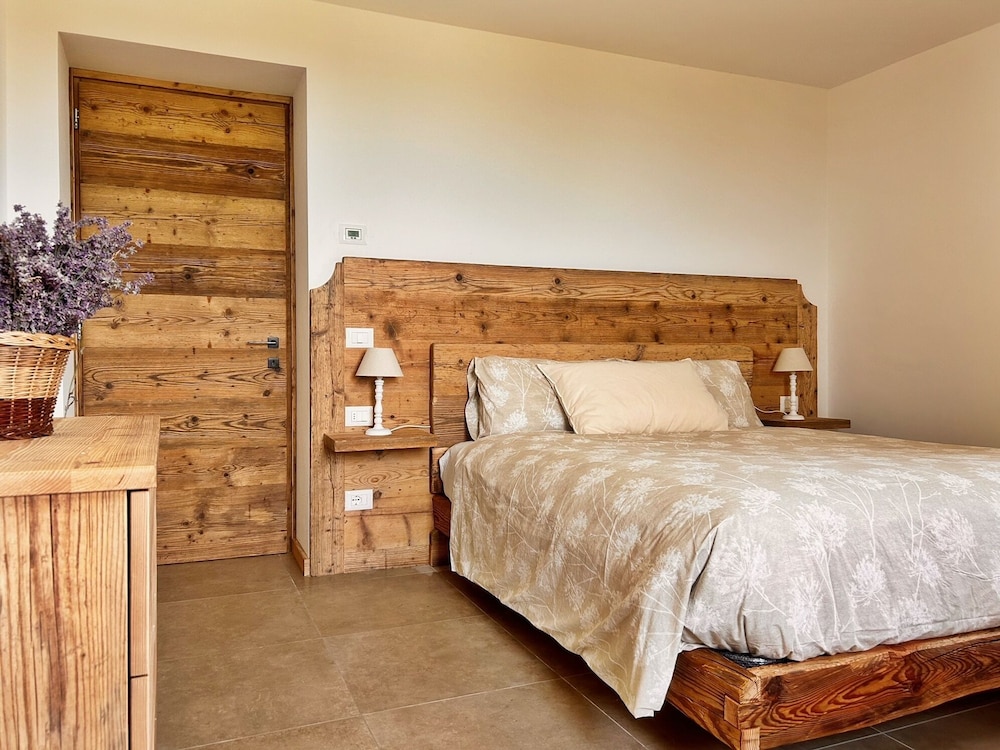 Farmhouse Apartment Ground Floor With Garden - Mel