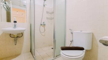 Estúdio | Banheiro | Chuveiro, toalhas de banho