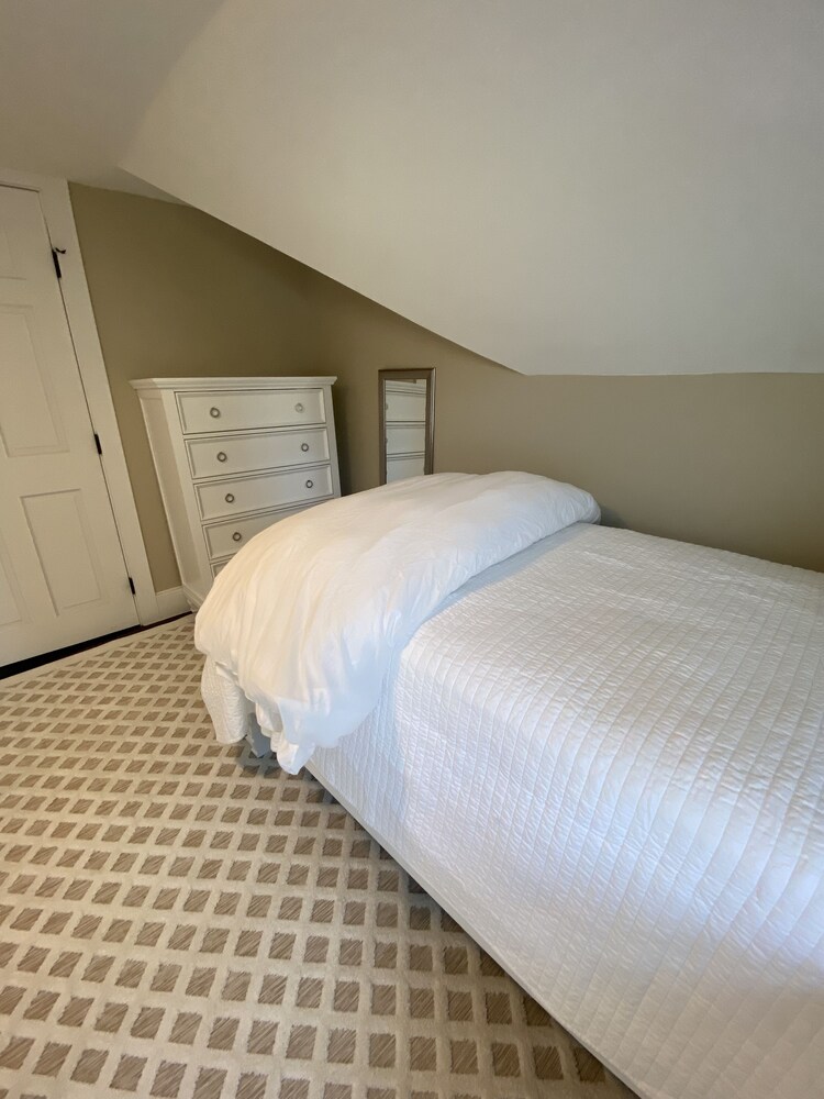Charming 3-bedroom Renovated House In Picturesque Skaneateles Ny Fingerlakes Gem - Skaneateles, NY