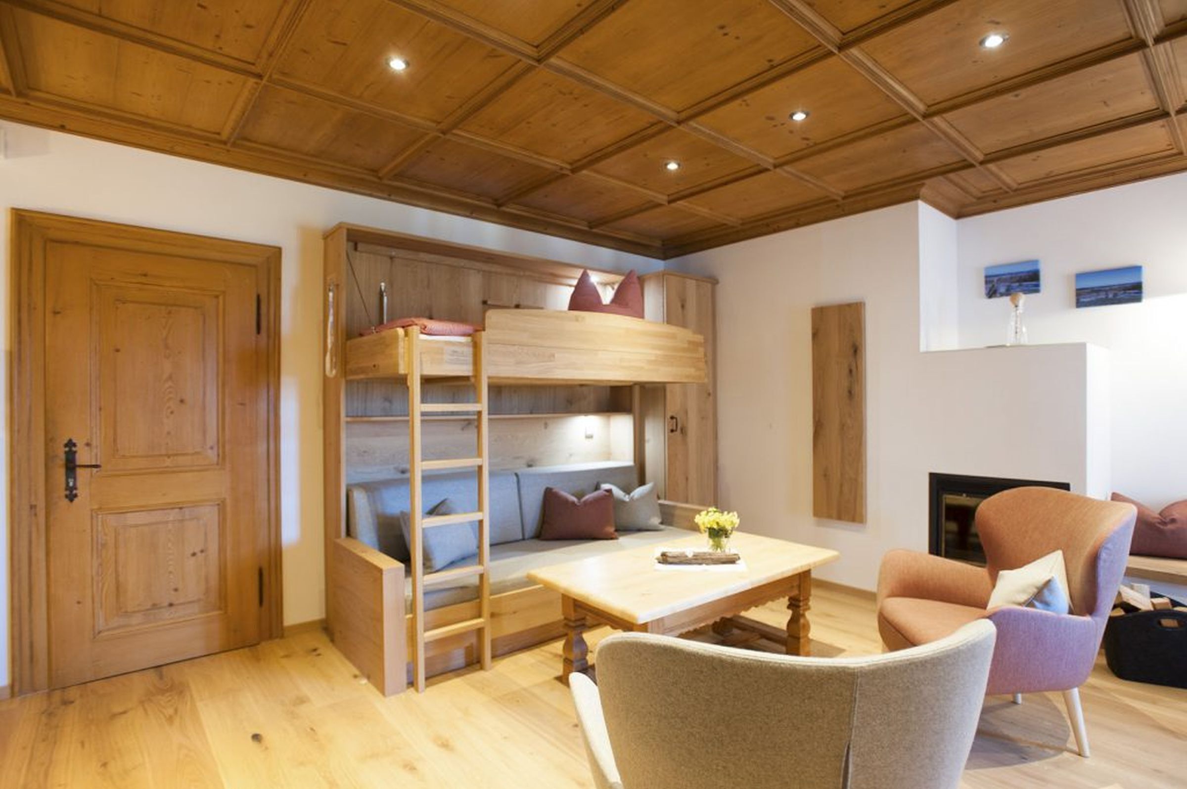 Vacation Apartment Große Birke With 90 Sqm, 1 Living/sleeping Area + 2 Bunk Beds, Max. For 8 People - Seehausen am Staffelsee