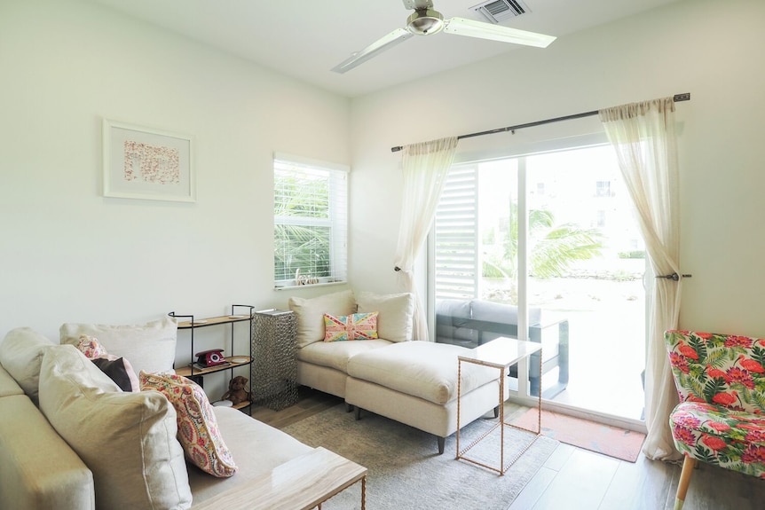 Modern 2 Bed In West Bay With Pool And Gym - West Bay