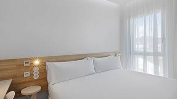 Quarto casal | Cofres nos quartos, Wi-Fi de cortesia
