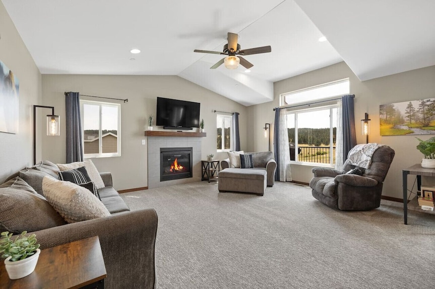 Ponderosa Mile Retreat - Rapid City, SD