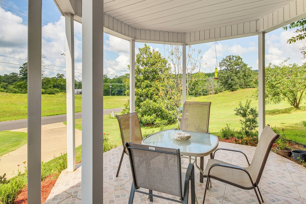 Beautiful Home < 1 Mi To Hot Springs National Park - Hot Springs, AR