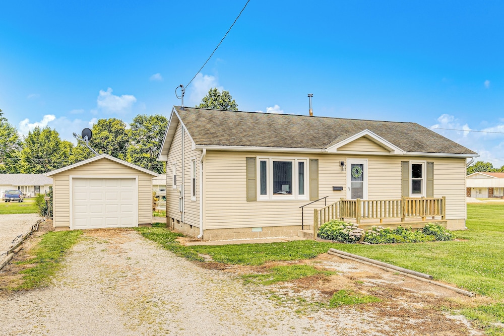 Peaceful Robinson Home W/ Yard, Near Golf Courses! - Illinois