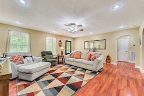 Casa, 3 quartos | Sala de estar