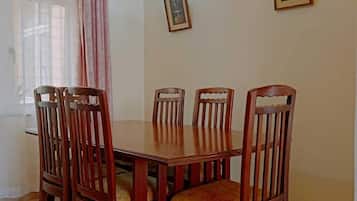 Apartamento Superior | Refeições no quarto
