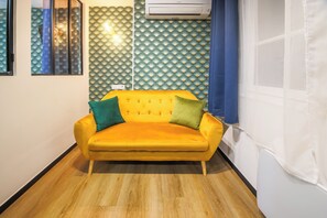 Apartamento | Área de estar | TV