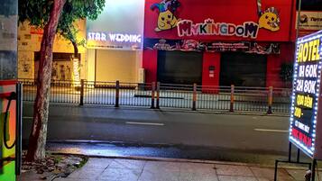 Quarto casal família, geladeira | Terraço/pátio