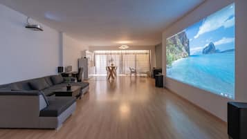 Estúdio família, vista para a cidade | Cortinas blackout, quartos à prova de som, ferros/tábuas de passar roupa