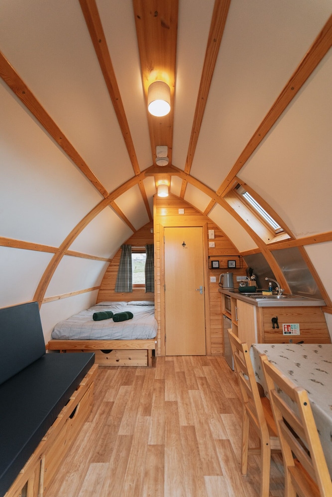 Cosy Coastal Cabin With Wood Fired Hot Tub - East Lothian Council