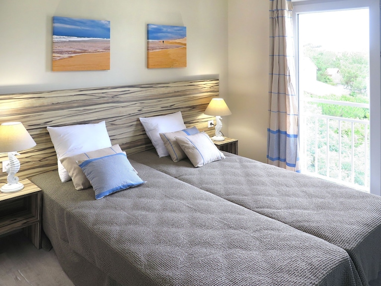 Les Sables Dor T4 By Interhome - Messanges