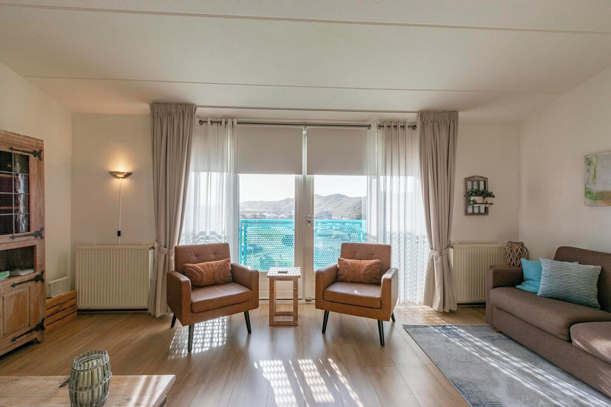 Bright Coastal Hideaway - Texel