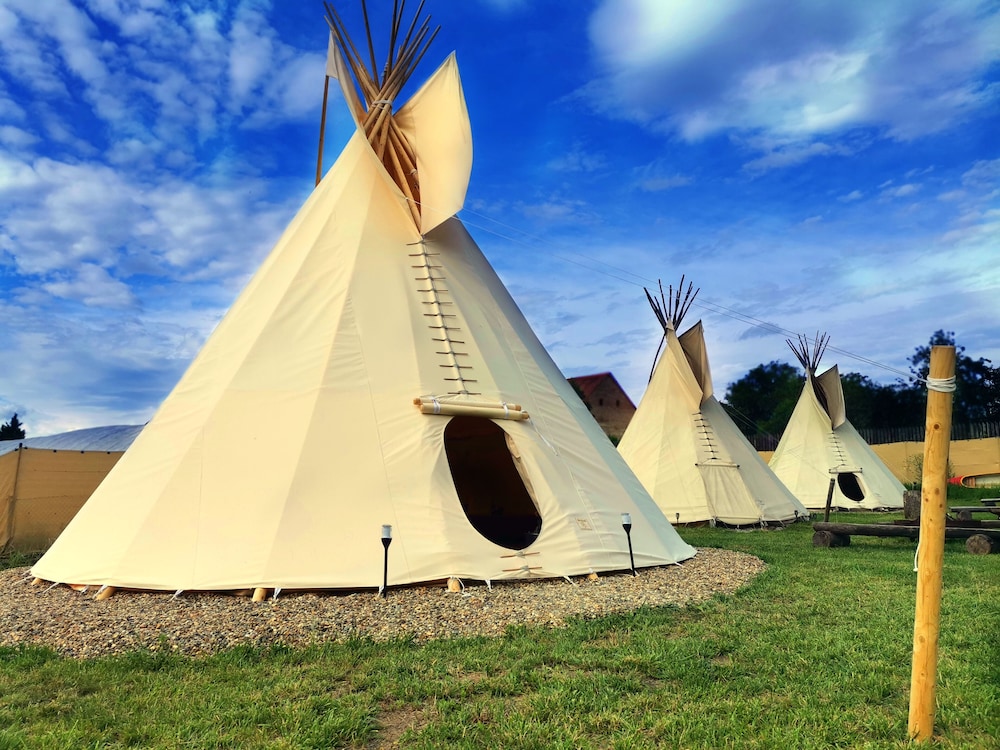 Teepee Camp Lounky - Ústecký kraj