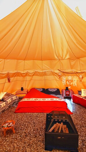 Barraca família, vista para o jardim | 1 quarto, roupa de cama