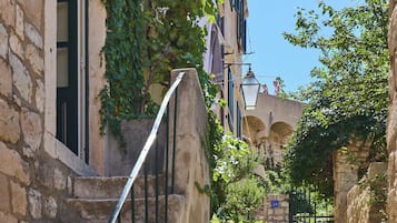Entrada do alojamento