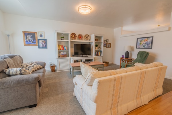 Traveler's Rest 3 Bedroom Home By Redawning - Utah Shakespeare Festival