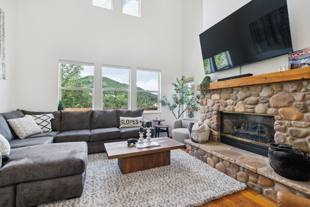 Tranquil Mountain Retreat Scenic Views & Hot Tub 4 Bedroom Home By Redawning - East Canyon State Park, Morgan