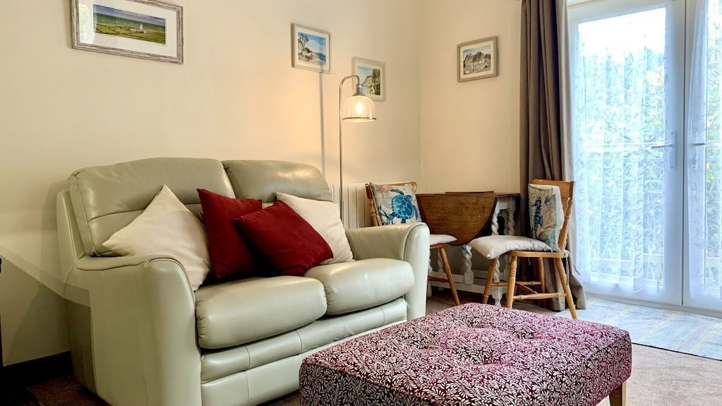 A Beautiful, Cosy Cottage In A Peaceful Setting With 15% Off Ferry - Isle of Wight