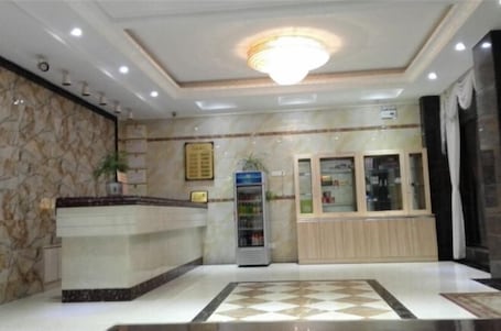 Lobby. Fangxian Shuyue Business Hotel
