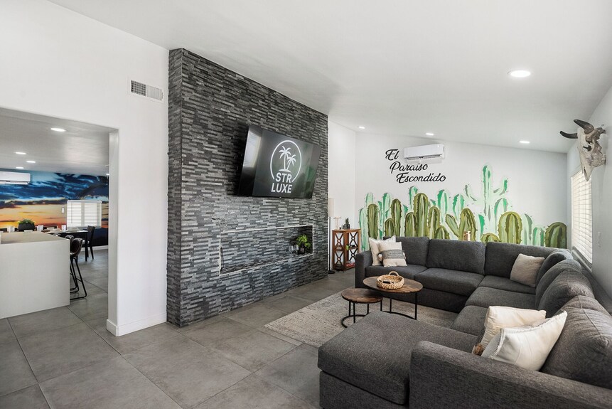 Private Resort Style Backyard, King Bed, Tons Of Amenities - フェニックス, AZ