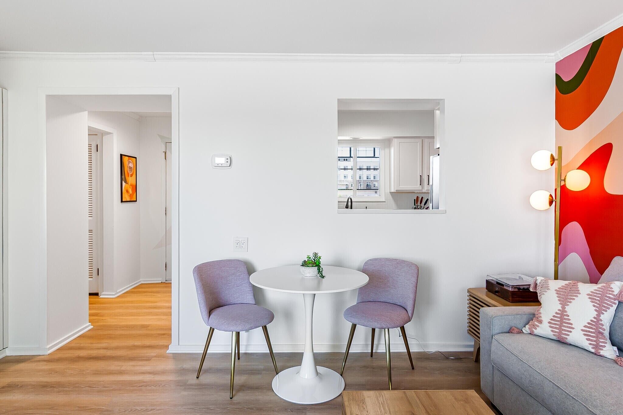 Beautiful 1-bedroom Condo Downtown + Fitness, River View, Free Parking, And Pool - Nashville, TN