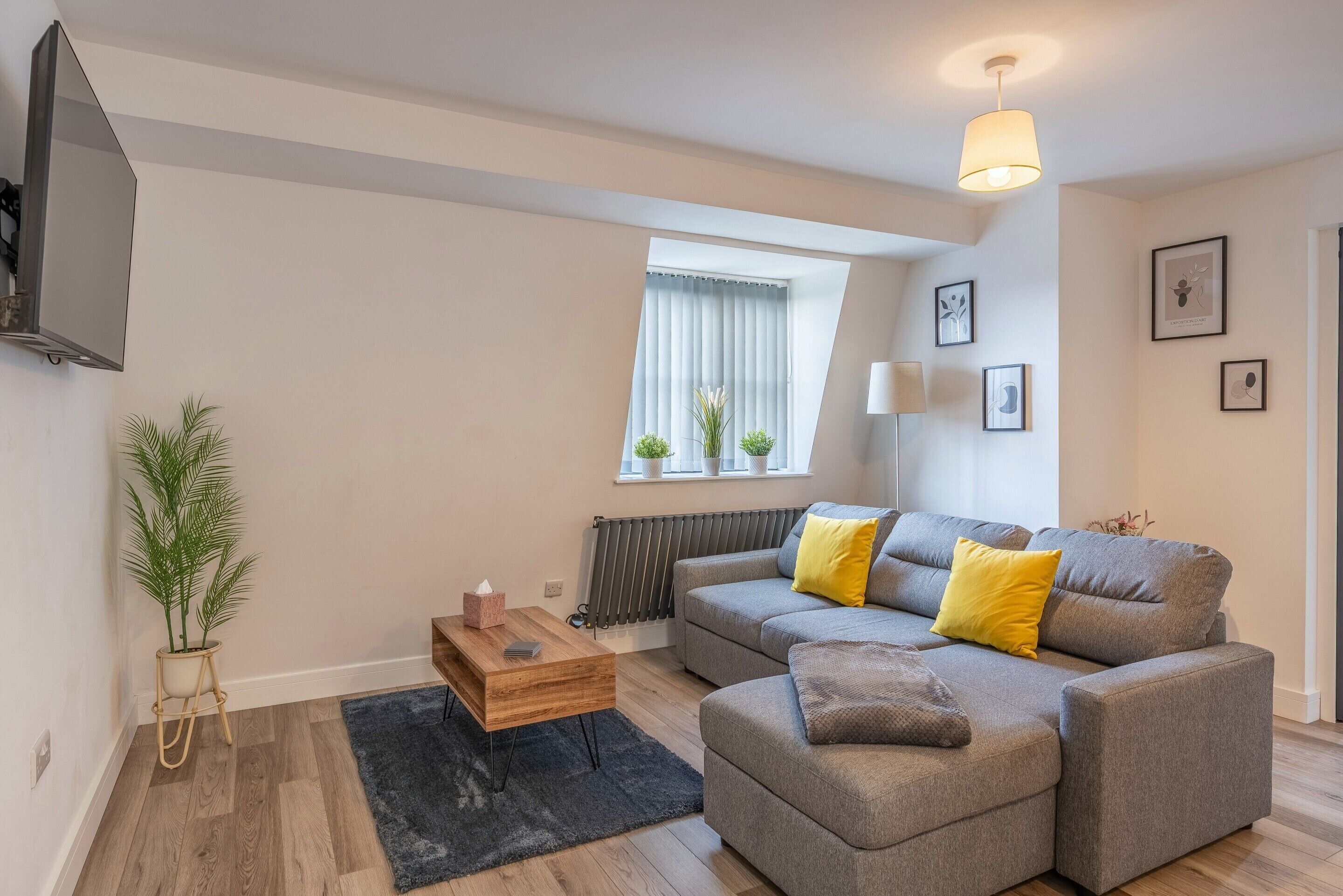 Crown Street Apartments - 7d, Town Centre - 特爾福德