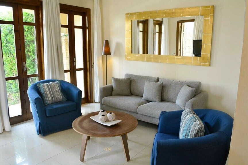 2 Bedroom Junior Villa W/ Communal Pool - Куклиа