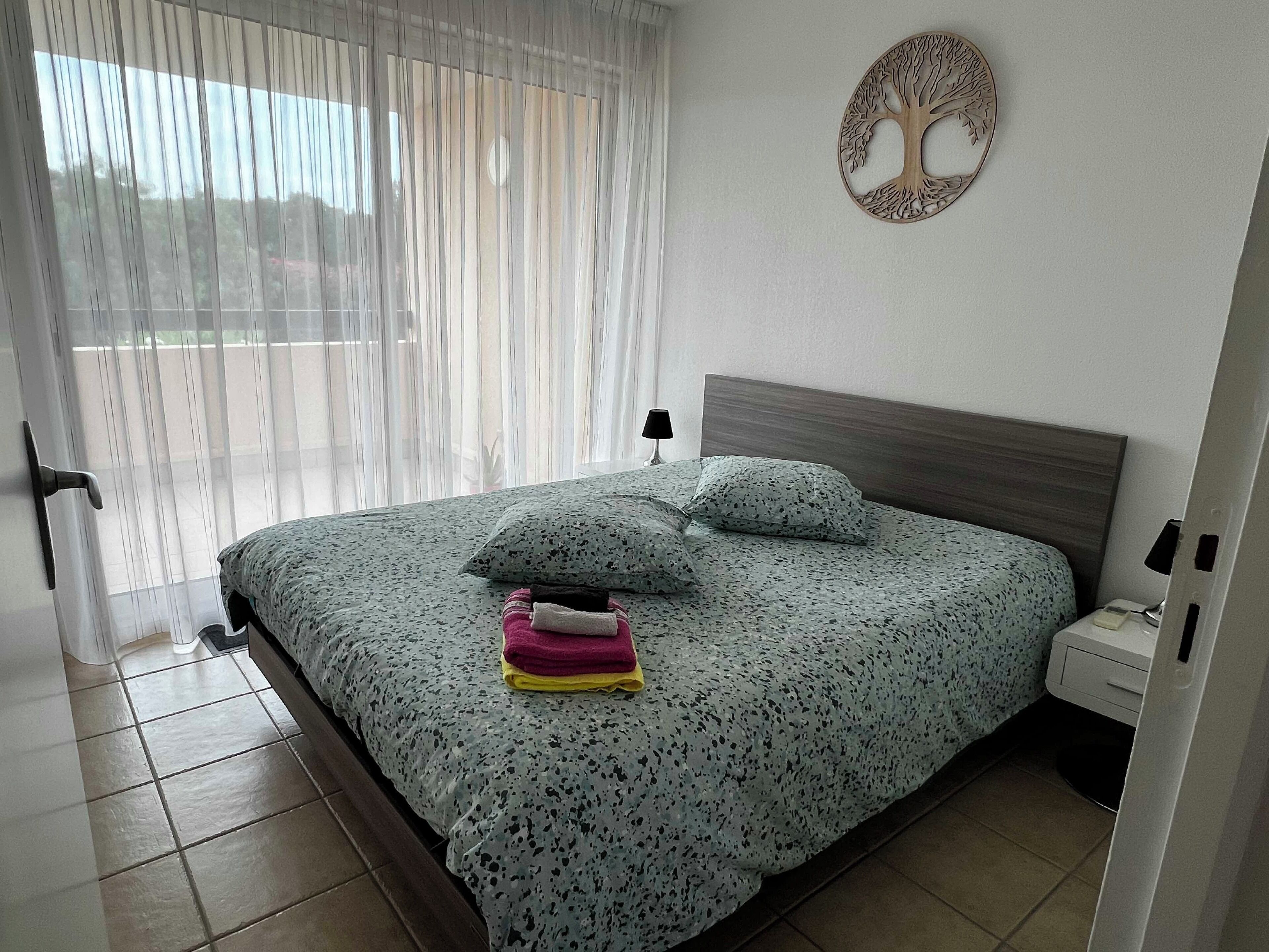 Saint Cyprien, Beautiful, Fully Renovated 2-bedroom Apt With Wifi, Ac, Pool. - Saint-Cyprien